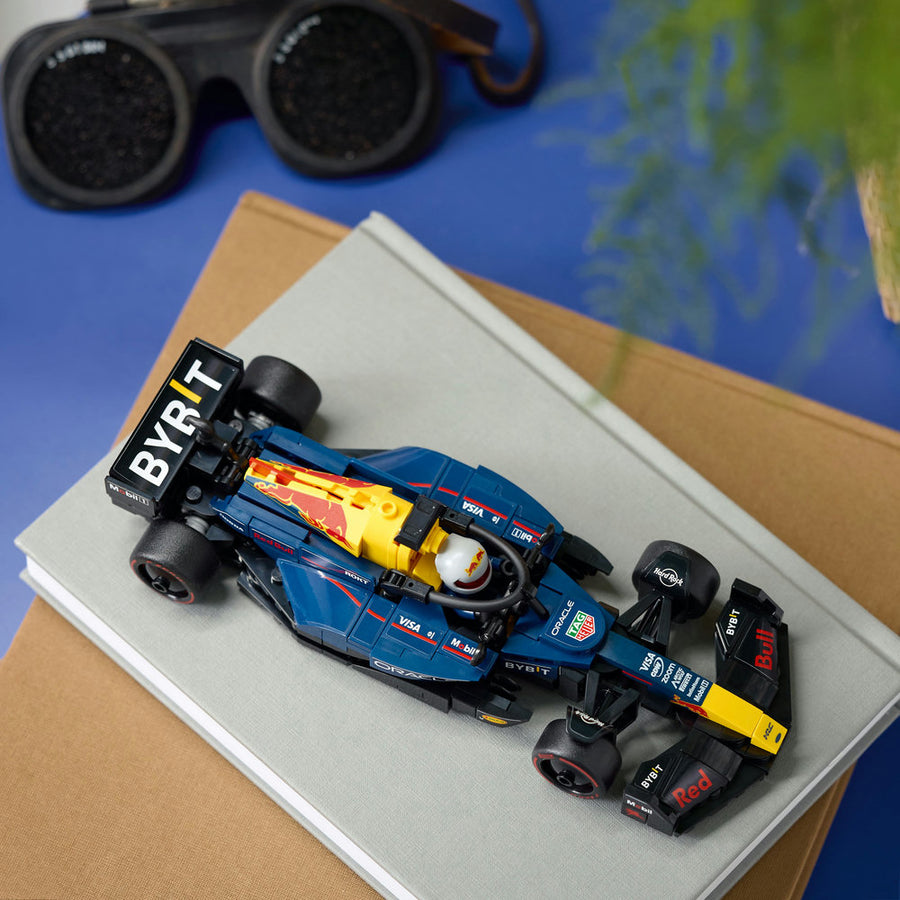 Auto de Carreras Oracle Red Bull Racing RB20 F1®